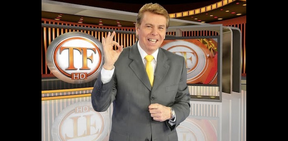 Foto: Nelson Rubens é apresentador do 'TV Fama', exibido na Rede TV ...