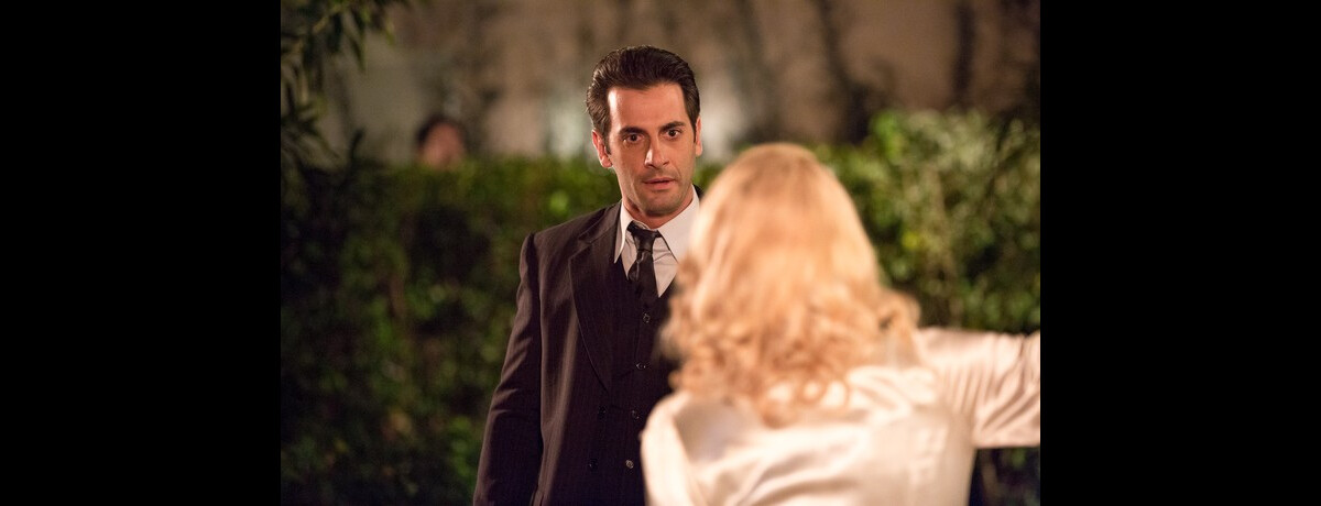 Foto: Celso (Rainer Cadete) incentiva Araújo (Flávio Tolezani) a ir até ...