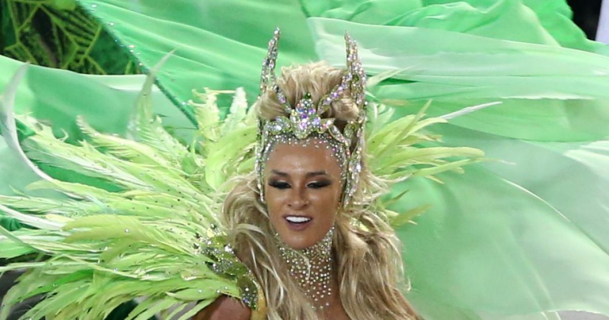 Juju Salimeni deve substituir Juliana Alves como rainha de bateria da ...