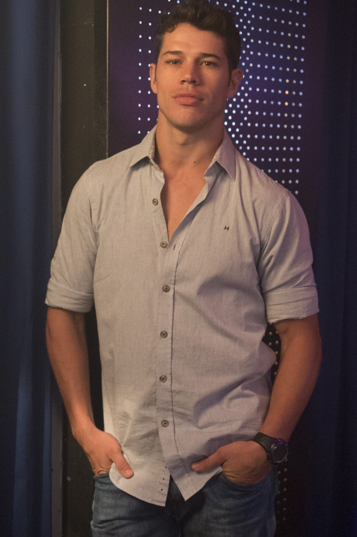 Foto: Adônis (José Loreto) é flagrado por Shirlei (Sabrina Petraglia ...