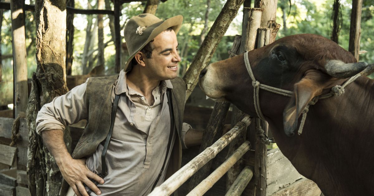 Anderson Di Rizzi tem facilidade para 'contracenar' com os animais na ...