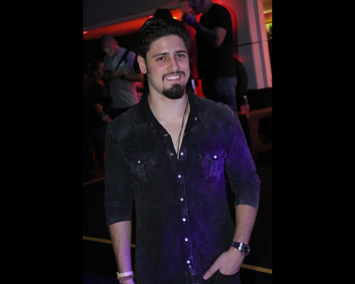 Foto: O ator Daniel Rocha também prestigiou a festa de abertura do ...