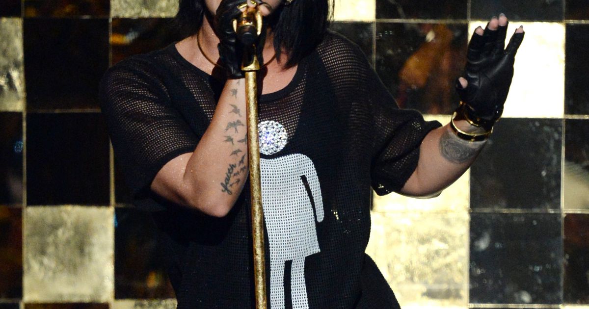 'Bulimia: doença grave, bullying é coisa séria, automutilação mata, mas ...