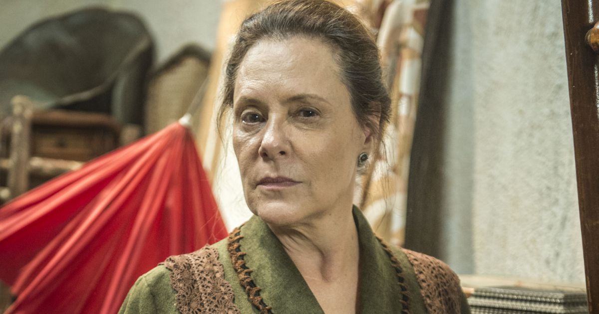 Elizabeth Savala volta a gravar 'Êta Mundo Bom' após alta médica ...