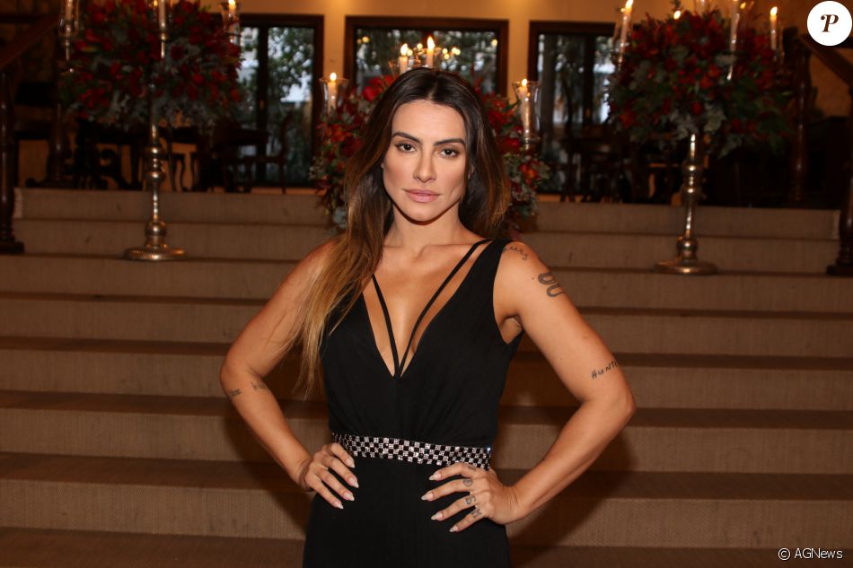 Cleo Pires tem uma coleção com mais de 30 facas, contou para a revista ...