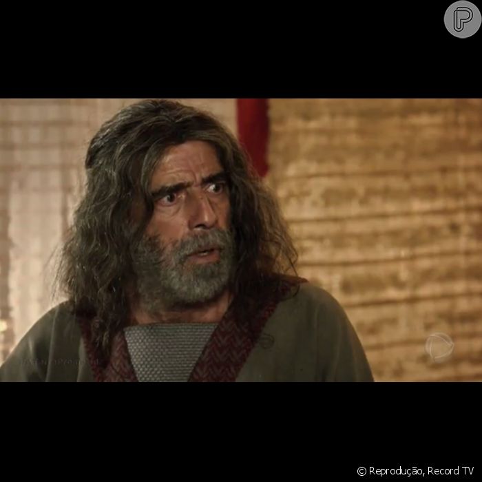Orias (Walter Breda) se emociona ao ver que a mulher, Milah (Elizângela ...