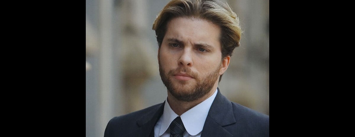 Foto: Edgar (Thiago Fragoso) fica enciumado com o interesse de Laura ...