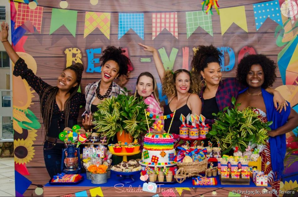 Roberta Rodrigues, Sheron Menezzes, Maíra Charken e Juliana Alves curtiram festa junina com ...