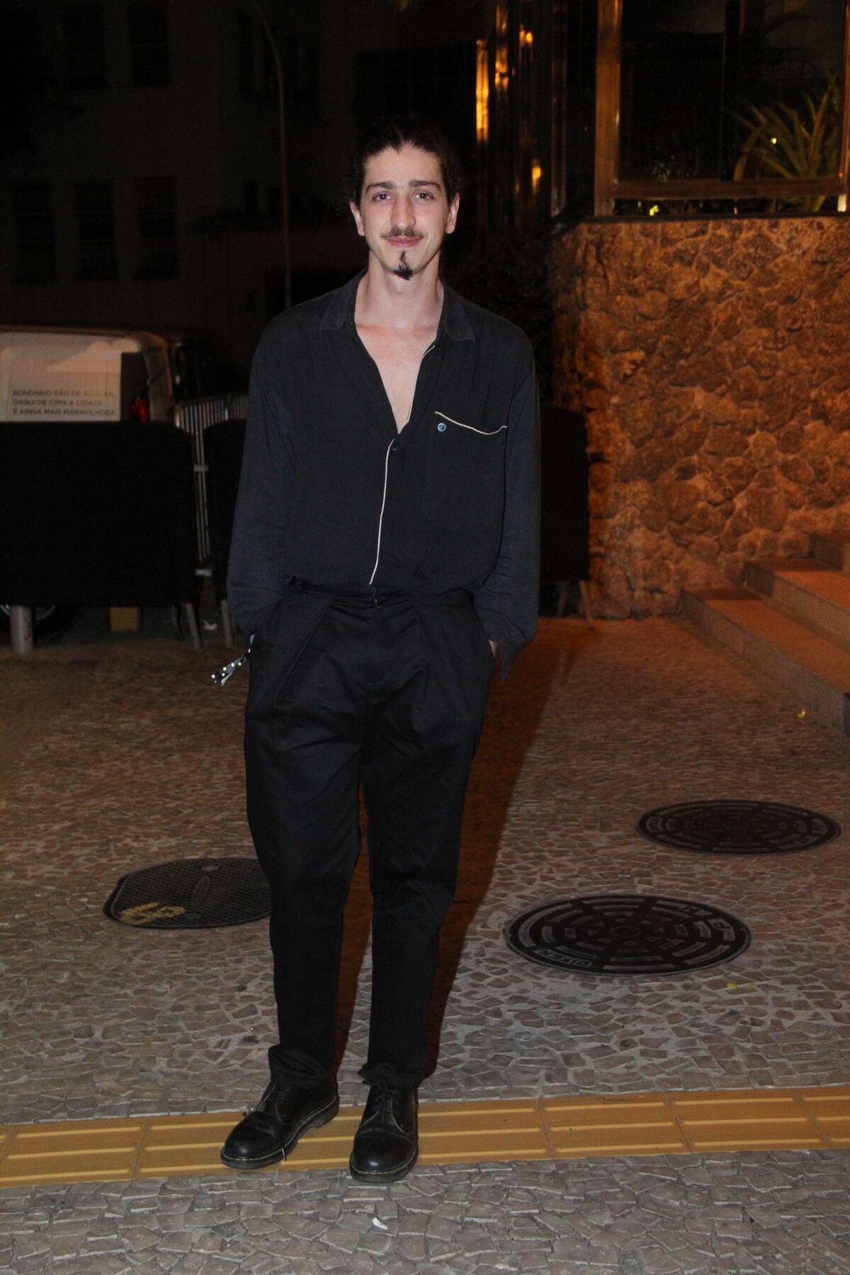 Foto: Johnny Massaro esteve no aniversário de Marina Ruy Barbosa na ...