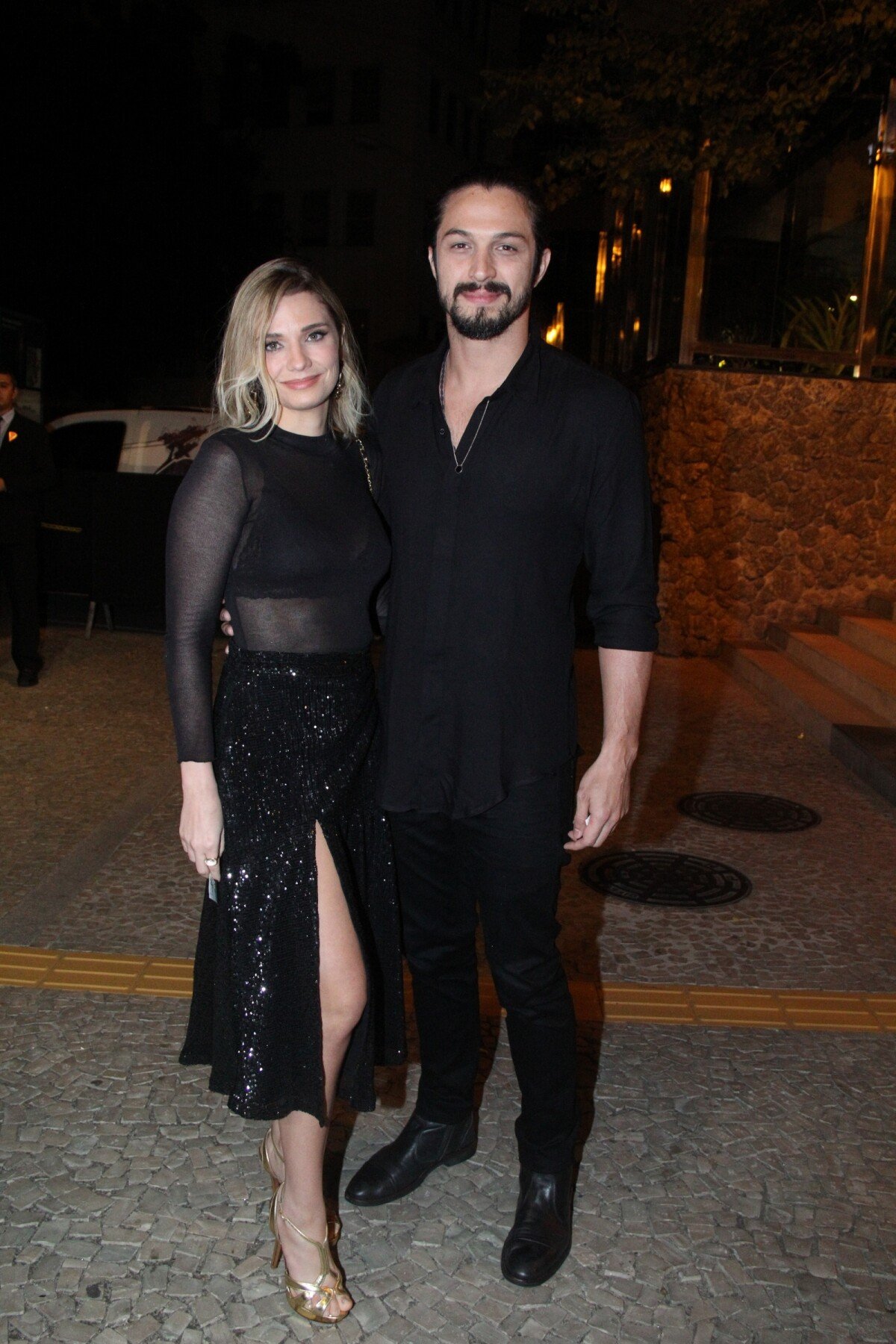 Foto: Romulo Estrela e a mulher, Nilma Quariguasi, marcaram presença no ...