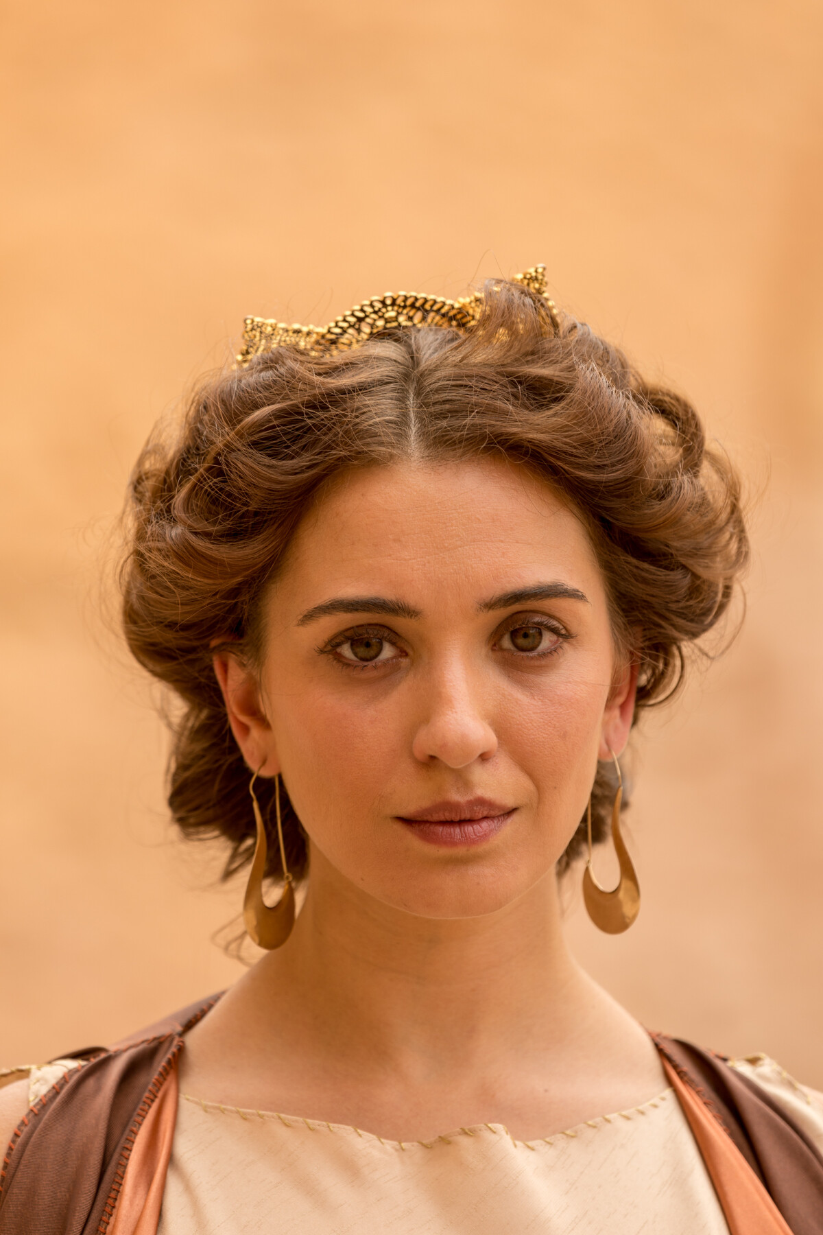 Foto: Cassandra (Juliana Boller) será curada da lepra pelo Messias, na ...