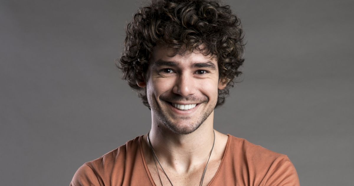 Por ter ajudado Manuela (Luisa Arraes) a fugir do cativeiro, Narciso ...