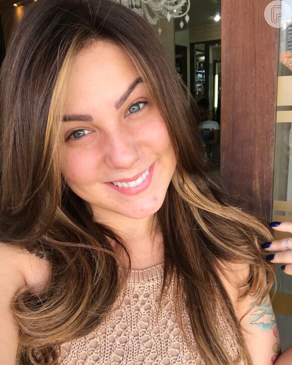 Ex-BBB Cacau relata aceitação após 2 lipos e dietas: 'Com 90 kg e um ...