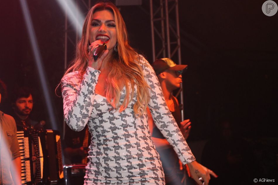 Kelly Key cantou 'Baba' na festa de 1 milhão de inscritos no canal de ...