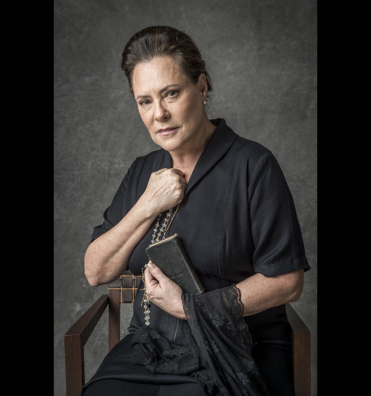 Foto A Beata Mirtes Elizabeth Savalla é Inimiga De Ondina Ana