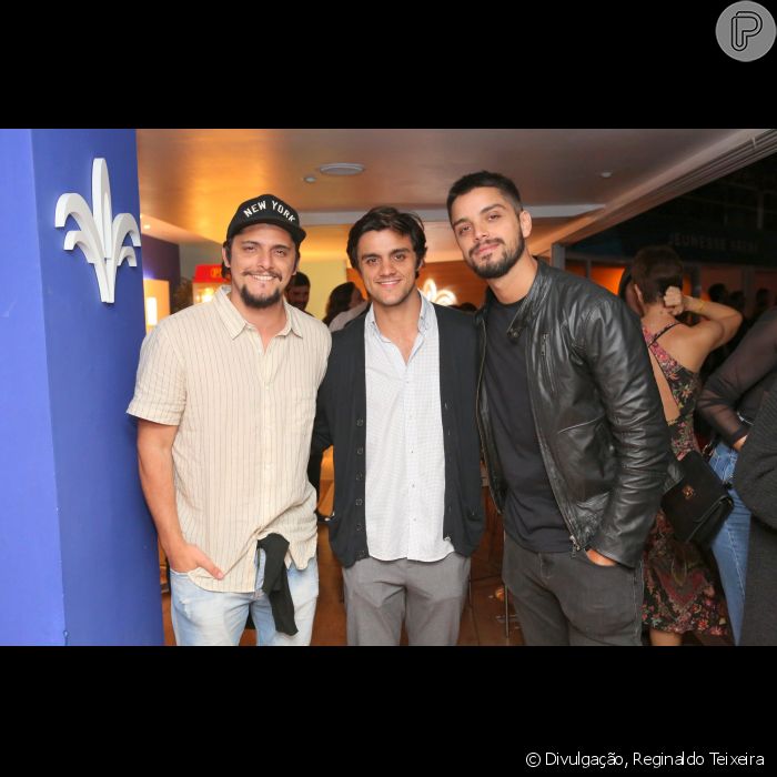 Os irmãos Bruno Gissoni, Felipe Simas e Rodrigo Simas são queridinhos e ...