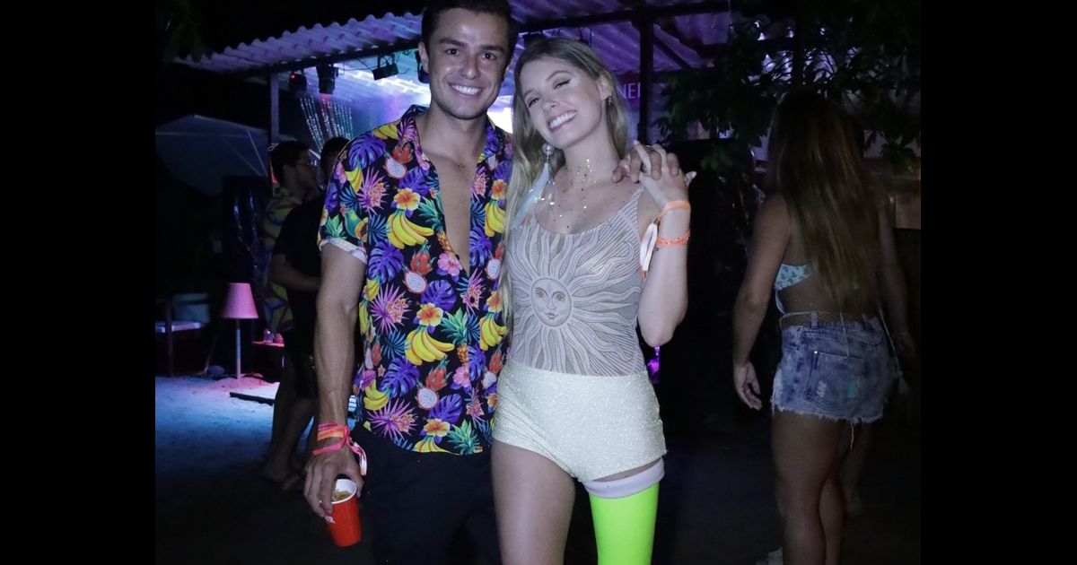 A influencer Paola Antonini e o namorado vão a aniversário de Manu Gavassi e Paulinho Vilhena em ...