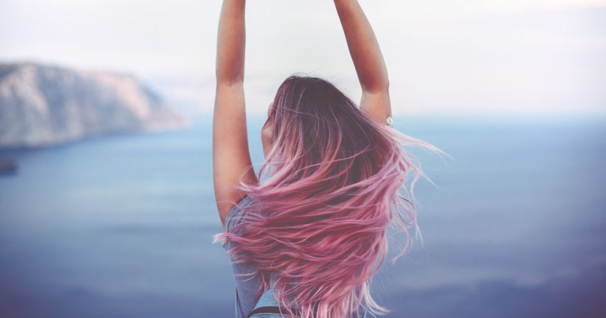 Quanto mais descolorido o cabelo, mais os tons de 'bebê' da cor vai ...