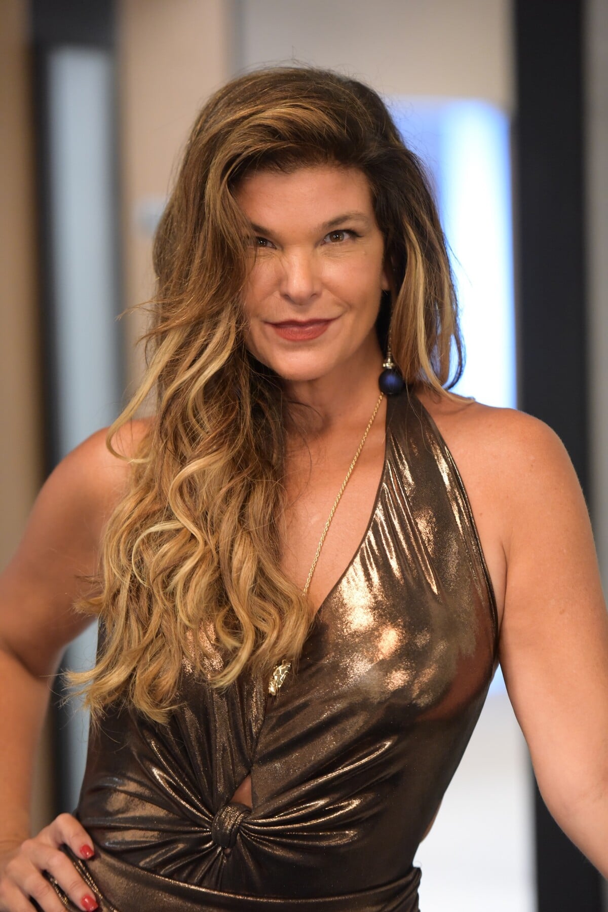 Foto: Na novela 'Topíssima', Lara (Cristiana Oliveira) é a fútil mãe de ...