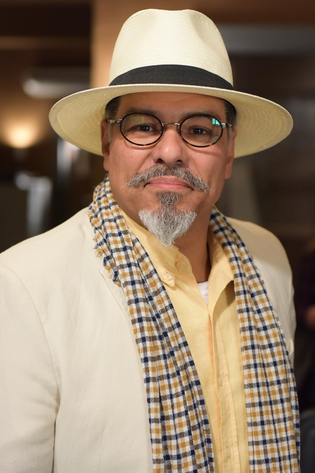 Foto: Na novela 'Topíssima', Carlos (Maurício Mattar) é o professor que ...