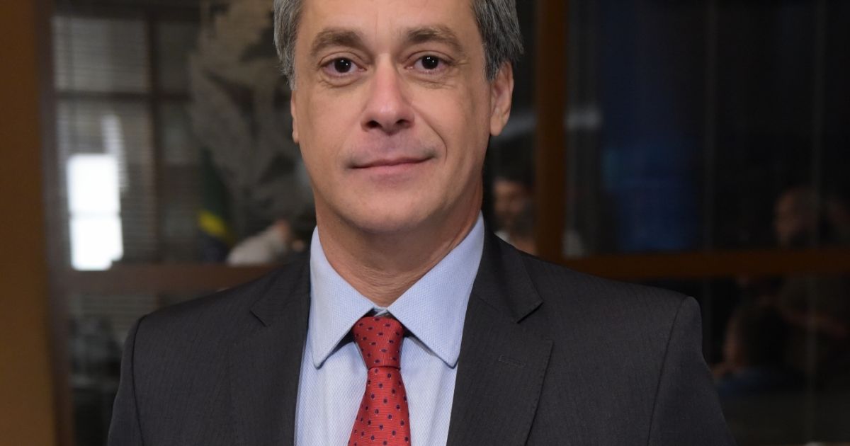 Na novela 'Topíssima', Gilberto Torres vive Alexandre - Purepeople