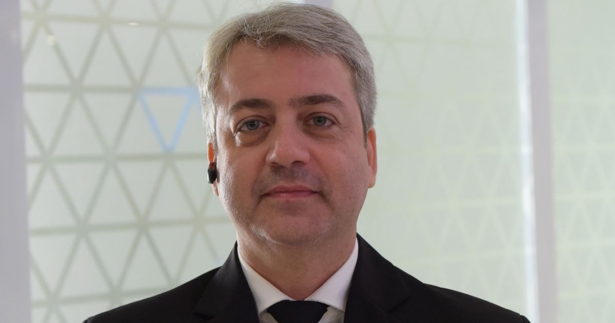 Na novela 'Topíssima', Rodrigo Candelot é Nelson - Purepeople