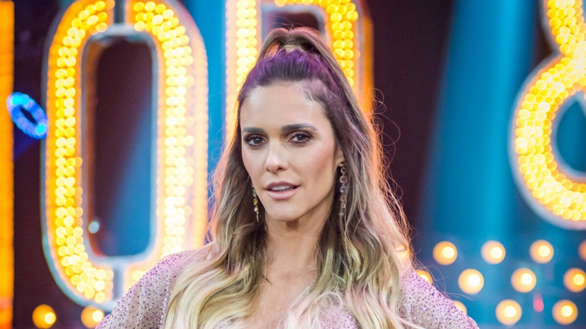 Foto: Fernanda Lima surpreendeu web com elasticidade ao fazer ioga na ...