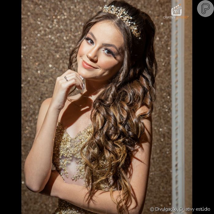 Bela Fernandes, atriz da novela 'As Aventuras de Poliana', usou três ...