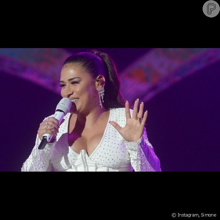 Dupla de Simaria, Simone faz cirurgia no peito e mostra resultado em ...