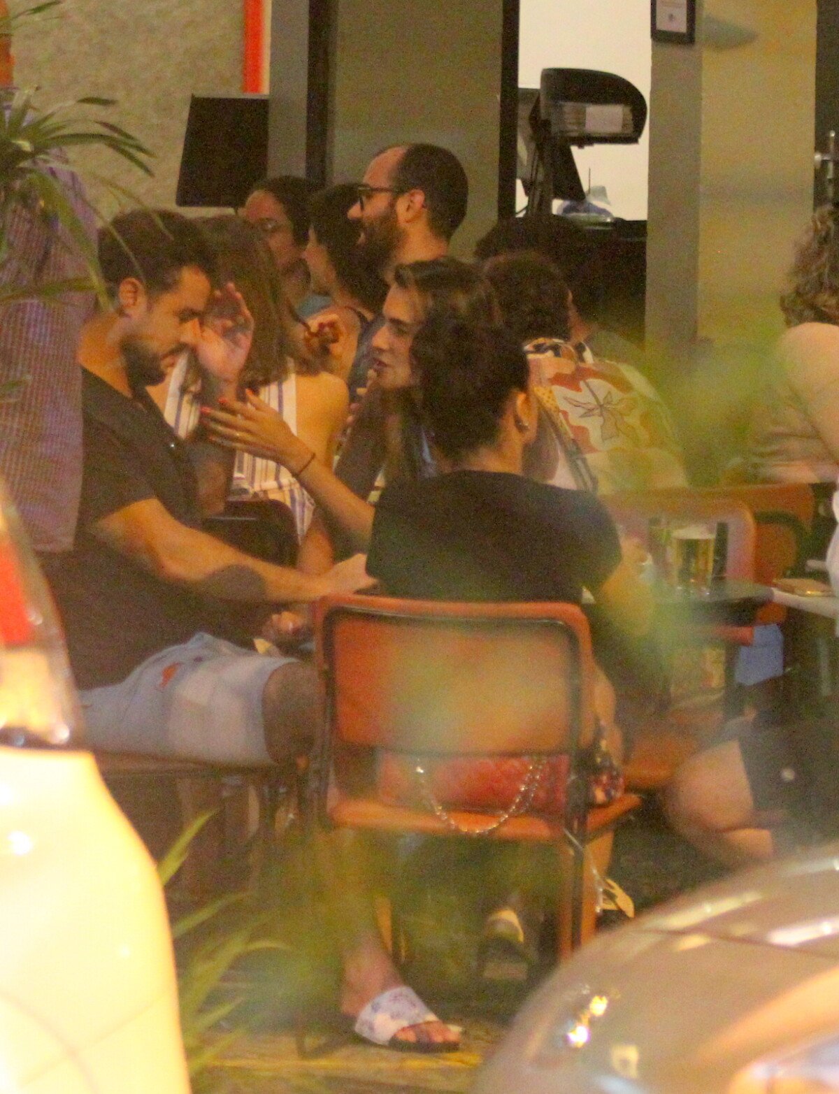 Foto: Joaquim Lopes aparece secando as lágrimas em noite com Marcella ...