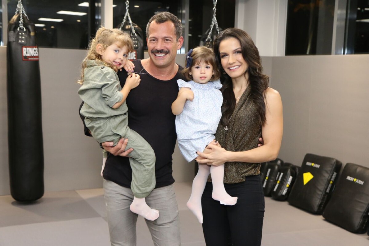 Foto: Malvino Salvador e Kyra Gracie forma pegos de surpresa por nova ...