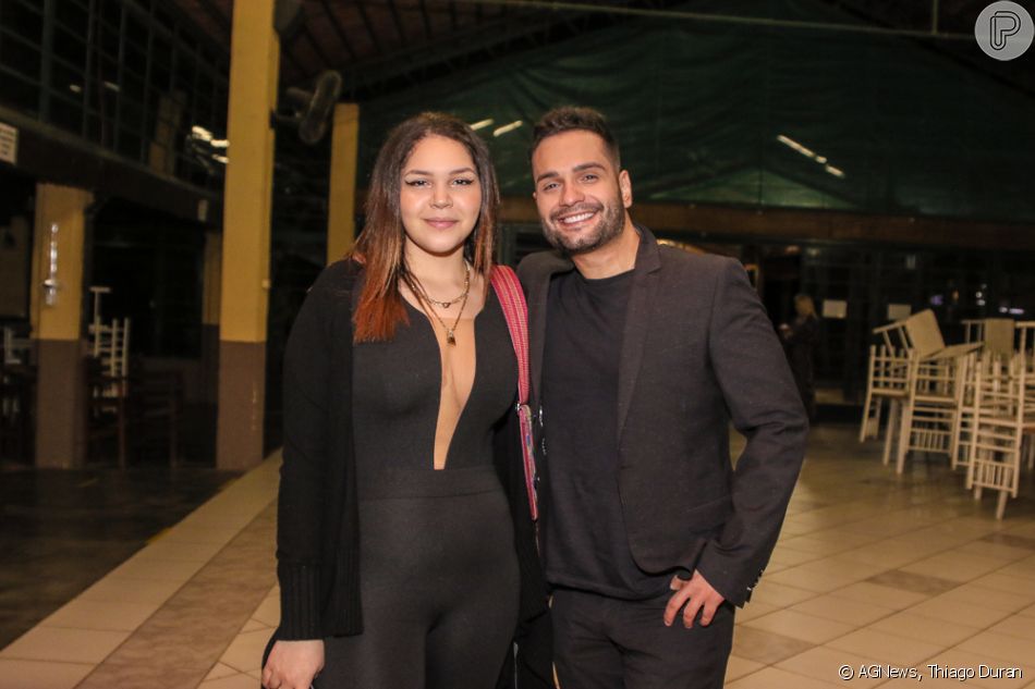 Filha de Simony, Aysha, 17 anos, prestigiou gravação de DVD da mãe e ...