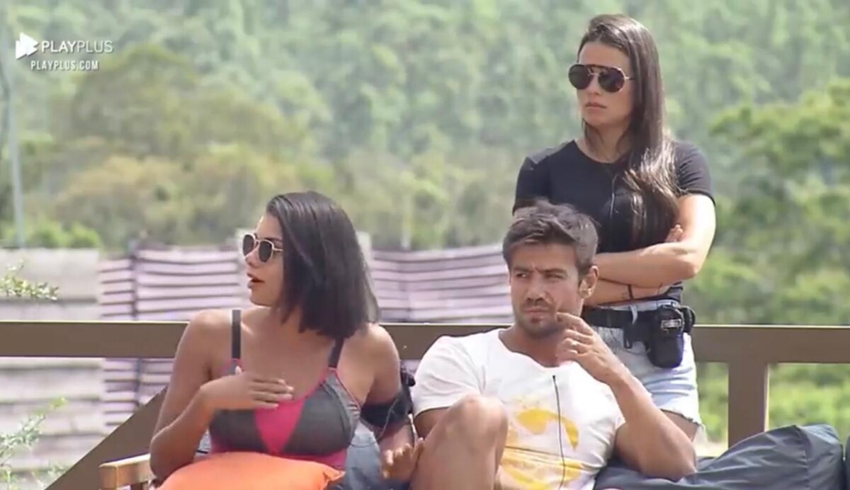 Foto: 'Fazenda 2020': Jake é acusada de beijar Lipe - Purepeople