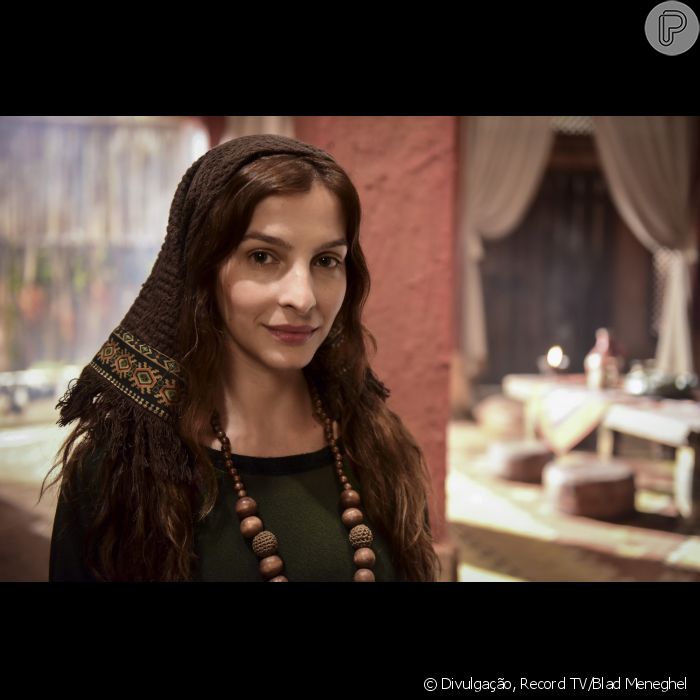 Novela 'Gênesis': Labão (Heitor Martinez) defende a filha Lia (Michelle ...