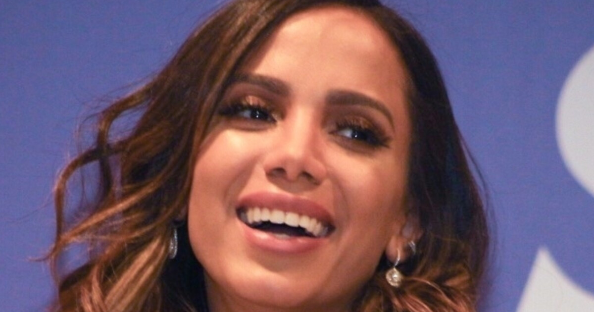 Anitta surge com novo cabelo e fãs reagem: 'Bruna Marquezine, é você ...
