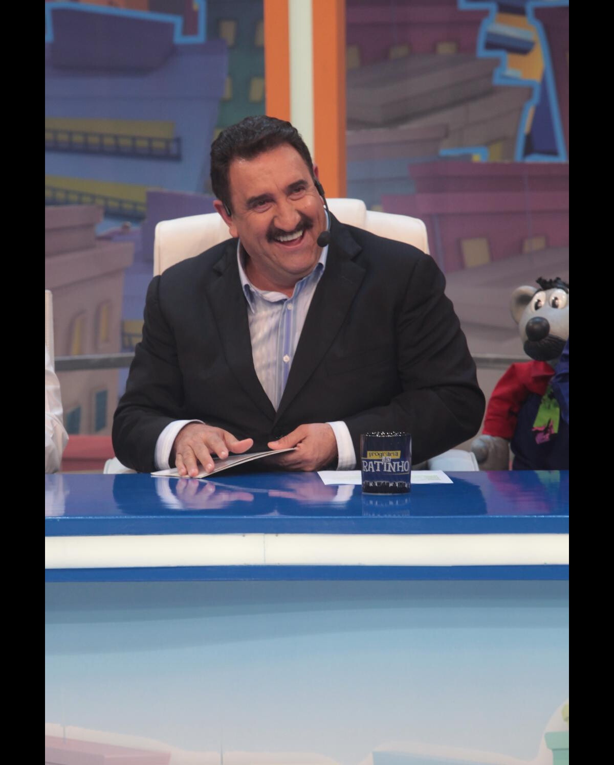 Foto: Funcionários de Ratinho foram feitos de reféns - Purepeople