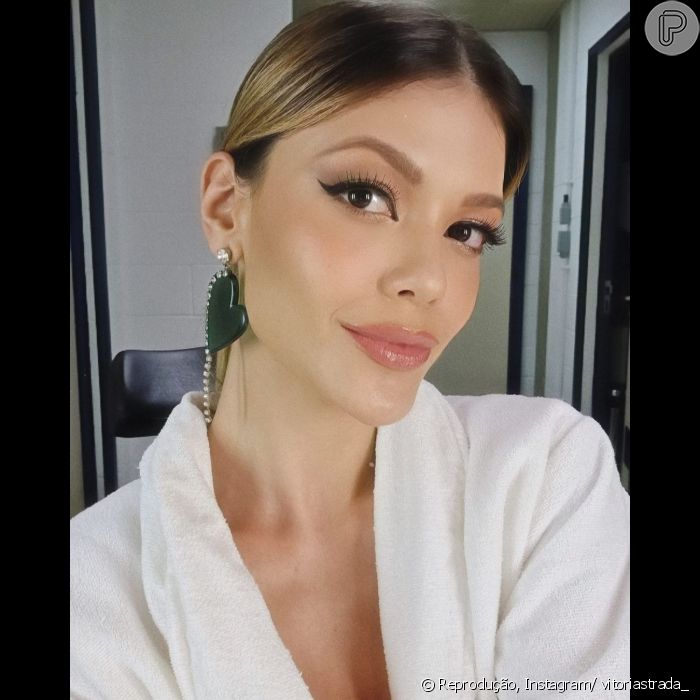 Victoria Strada perdeu o celular no assalto - Purepeople