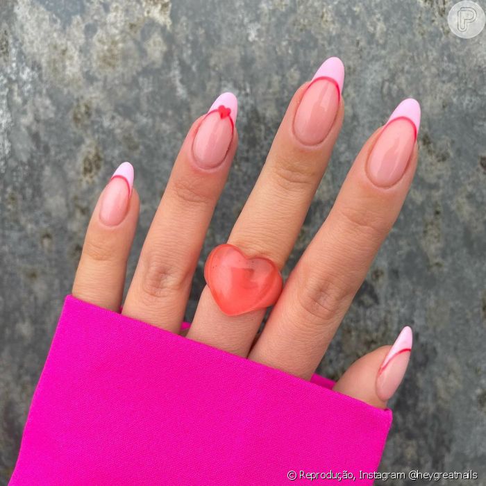 Unhas com francinha rosa com detalhes vermelhos: essa nail art vai ...