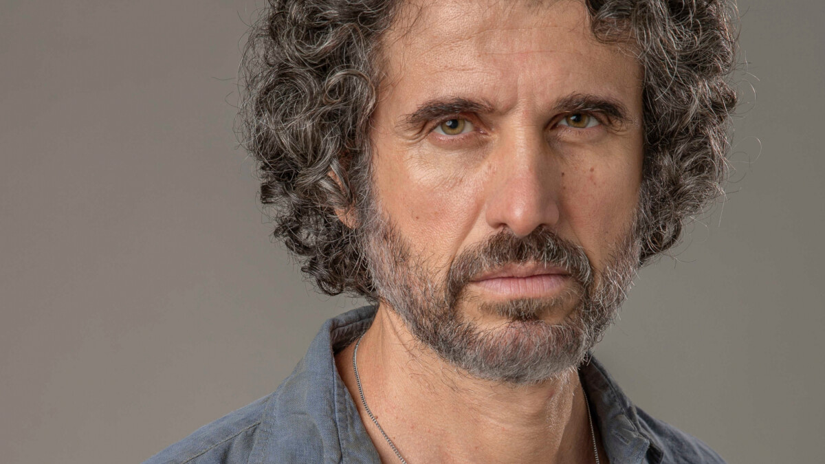 Foto: Leônidas (Eriberto Leão) fica sozinho no fim da novela 'Além da ...