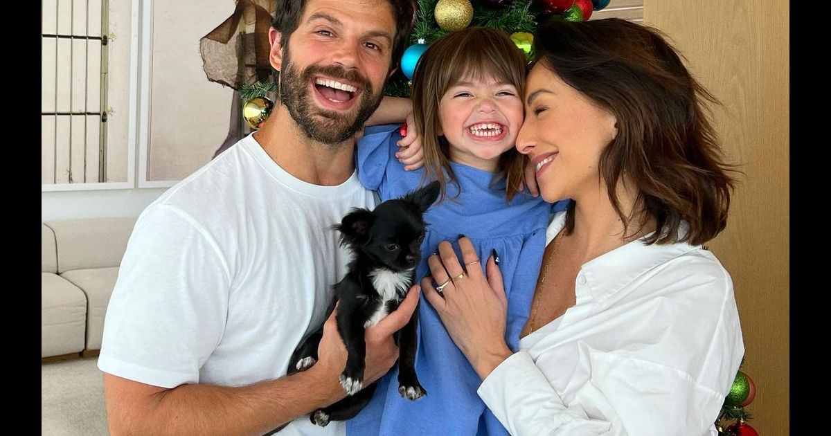 Zoe, filha de Sabrina Sato e Duda Nagle, ganhou uma cachorrinha, que ...