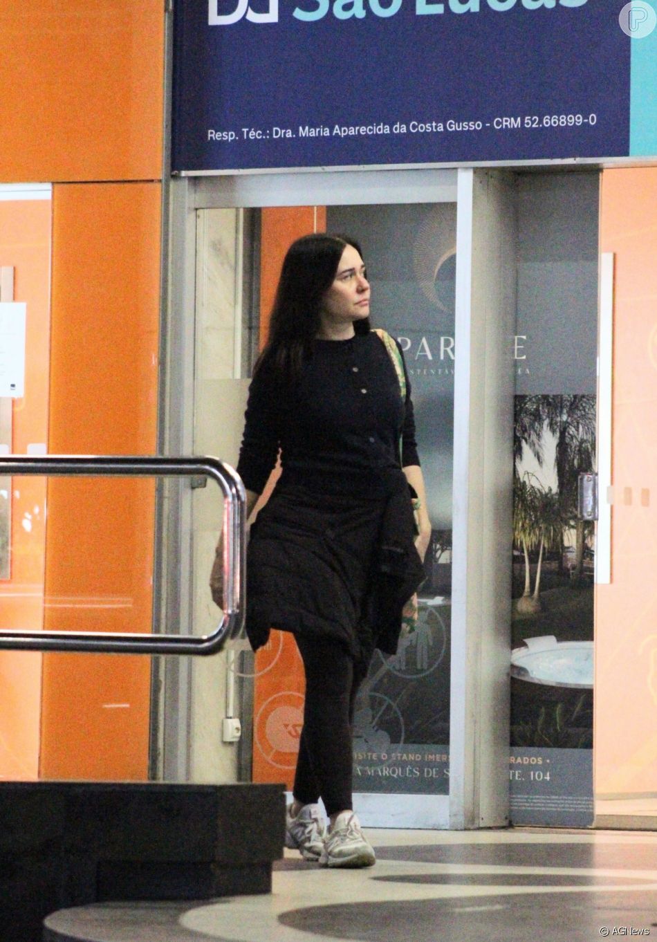 Alessandra Negrini engata romance com filho de cantor, 22 anos mais ...