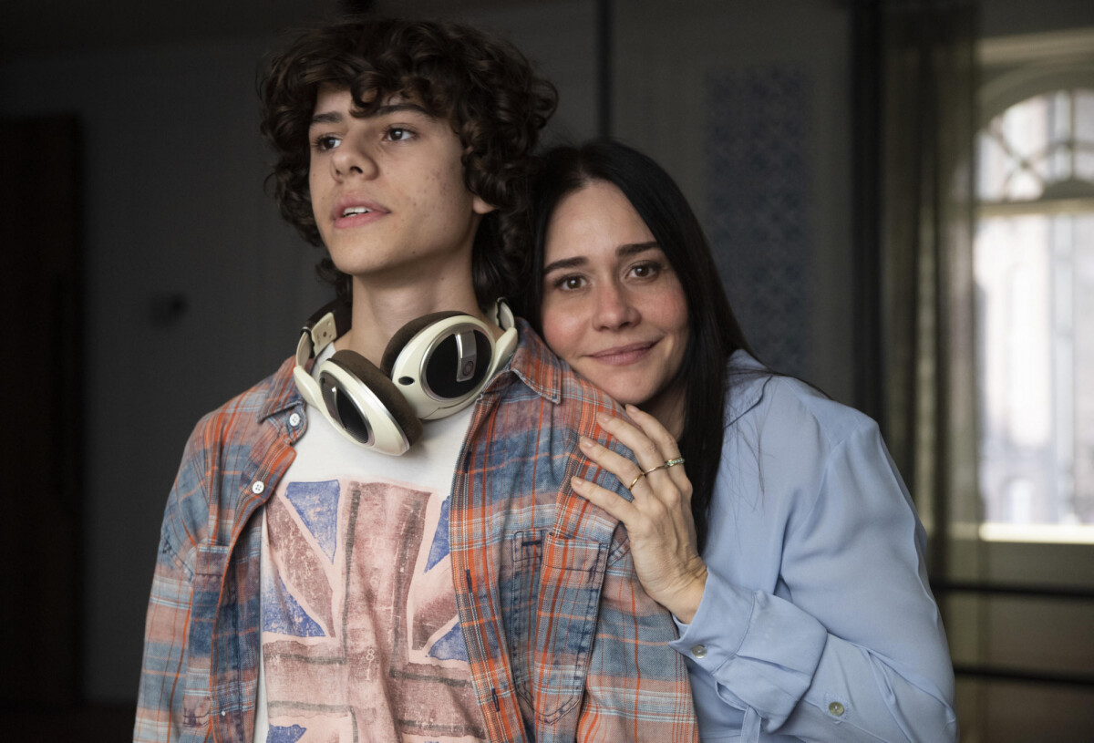 Foto: Guida (Alessandra Negrini) não tem boa relação com o filho, Rudá ...