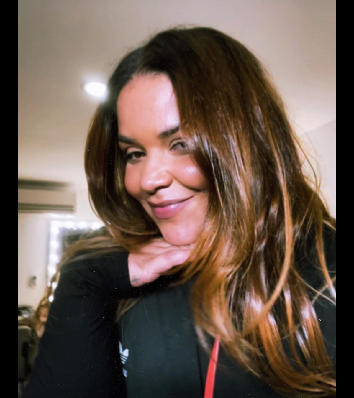 Foto: Ju de Paulla ainda questionou quem seriam os tais amigos próximos mencionados na matéria ...