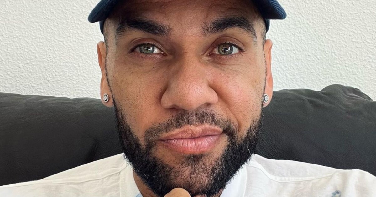 Daniel Alves tentou se passar por outra pessoa para não ser reconhecido por jovem em boate ...