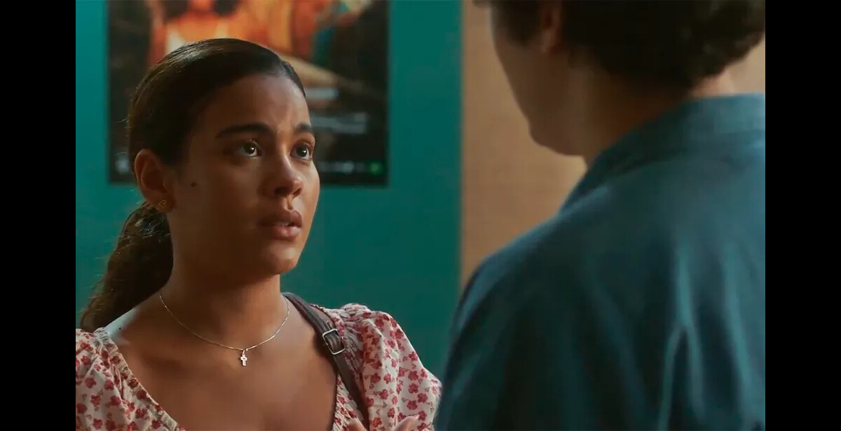 Foto: Jenifer (Bella Campos) pressiona Tatá (Gabriel Contente) após ...