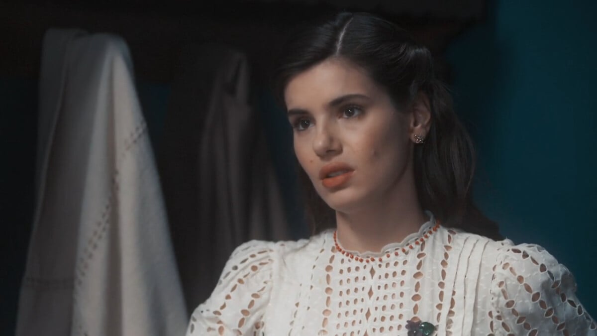 Foto Novela Amor Perfeito Marê Camila Queiroz Se Emociona Com O