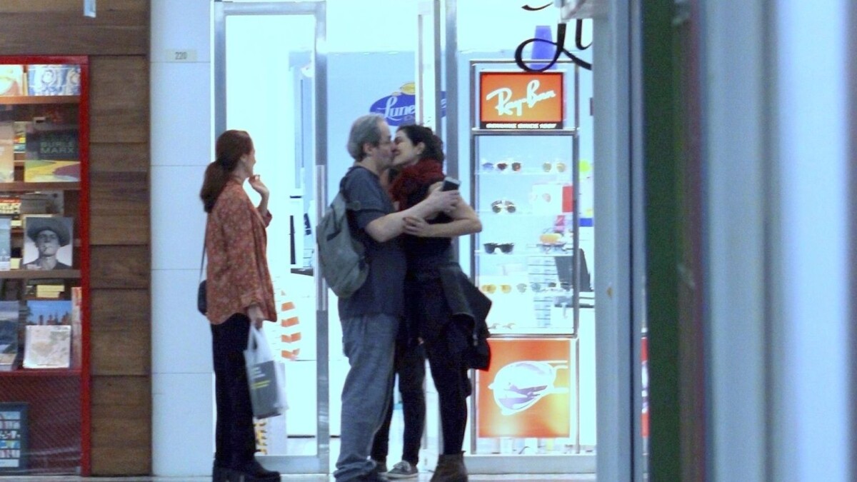 Foto: Letícia Sabatella e Daniel Dantas começaram a namorar em 2019 ...