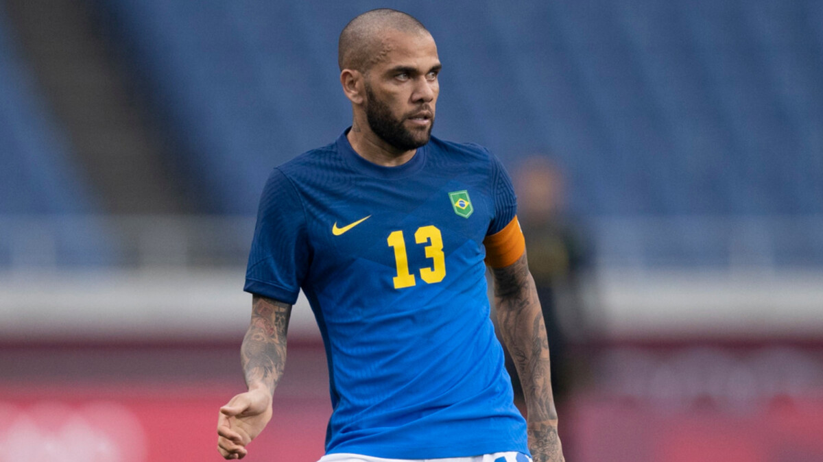 Foto: Daniel Alves aguarda julgamento na Espanha - Purepeople