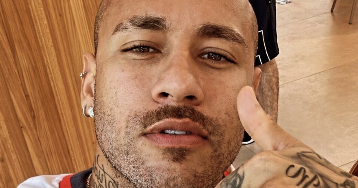 Cabelo novo? Solteiro, Neymar adere a procedimento estético para se ...