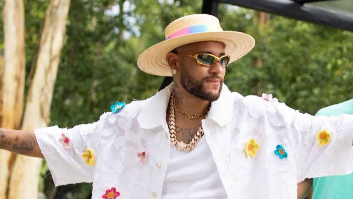 Foto: Neymar elege look com flores para festa de aniversário e recebe ...